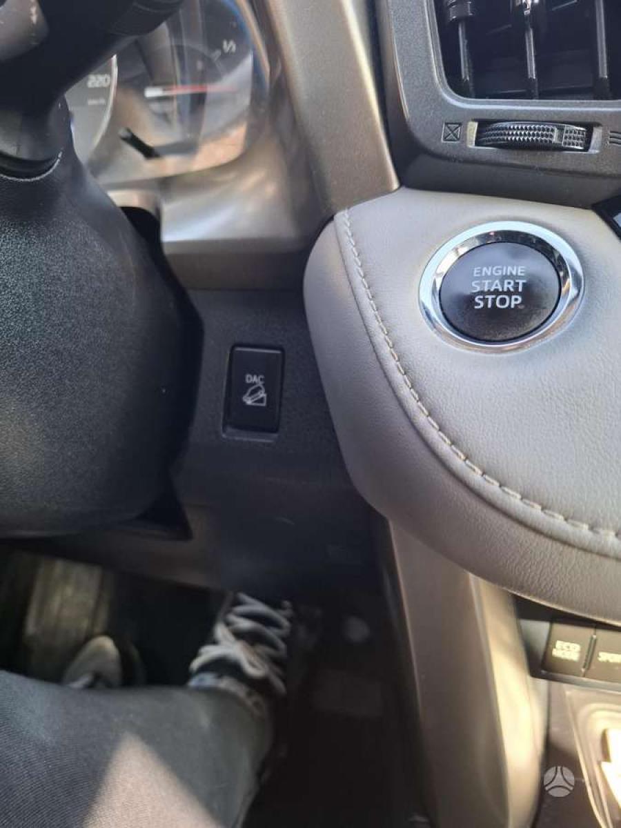 Melns Toyota RAV4 2013 Ukmergė, ar dzinēja tilpumu 1.99 L un nobraukumu 214 tūkst. km par 10800 €, foto 14 vietnē AUTOMOTO.COM.LV