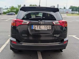 Melns Toyota RAV4 2013 Viļņa, ar dzinēja tilpumu 2.23 L un nobraukumu 245 tūkst. km par 11000 €, foto 6 vietnē AUTOMOTO.COM.LV