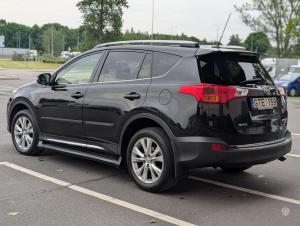 Melns Toyota RAV4 2013 Viļņa, ar dzinēja tilpumu 2.23 L un nobraukumu 245 tūkst. km par 11000 €, foto 9 vietnē AUTOMOTO.COM.LV