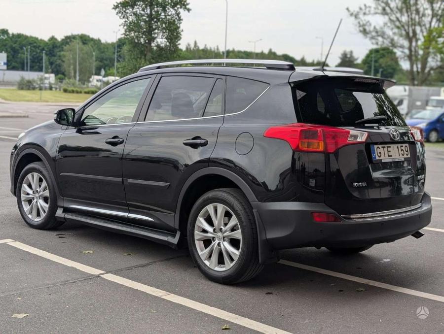 Melns Toyota RAV4 2013 Viļņa, ar dzinēja tilpumu 2.23 L un nobraukumu 245 tūkst. km par 11000 €, foto 9 vietnē AUTOMOTO.COM.LV