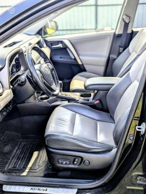 Melns Toyota RAV4 2013 Viļņa, ar dzinēja tilpumu 2.23 L un nobraukumu 245 tūkst. km par 11000 €, foto 11 vietnē AUTOMOTO.COM.LV