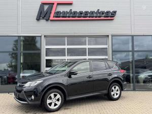 Melns Toyota RAV4 2013 Viļņa, ar dzinēja tilpumu 2.00 L un nobraukumu 253 tūkst. km par 11000 €, foto  vietnē AUTOMOTO.COM.LV