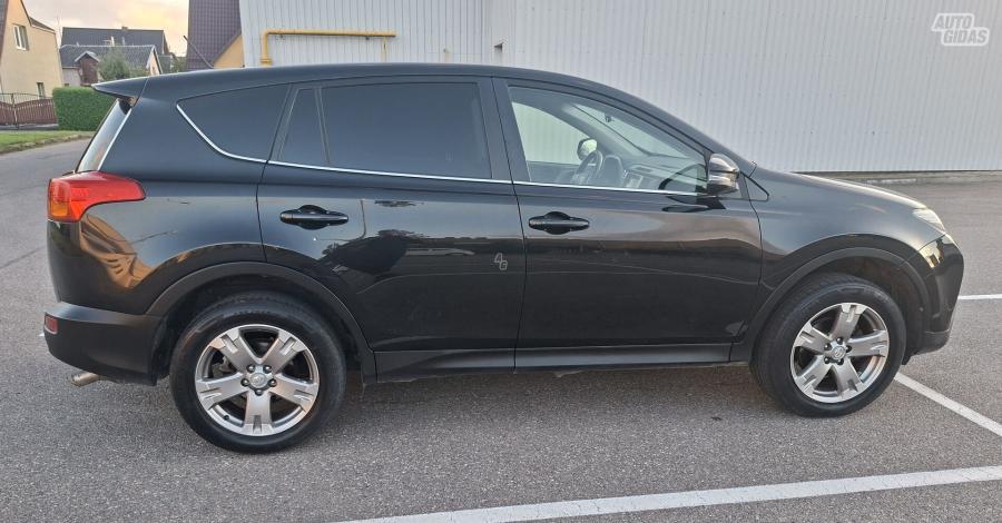 Melns Toyota RAV4 2013 Marijampole, ar dzinēja tilpumu 2.20 L un nobraukumu 280 tūkst. km par 8999 €, foto 11 vietnē AUTOMOTO.COM.LV
