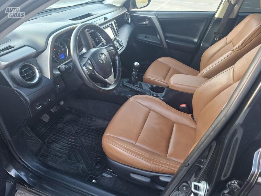 Melns Toyota RAV4 2013 Marijampole, ar dzinēja tilpumu 2.20 L un nobraukumu 280 tūkst. km par 8999 €, foto 14 vietnē AUTOMOTO.COM.LV