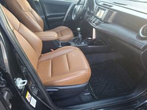 Melns Toyota RAV4 2013 Marijampole, ar dzinēja tilpumu 2.20 L un nobraukumu 280 tūkst. km par 8999 €, foto 15 vietnē AUTOMOTO.COM.LV