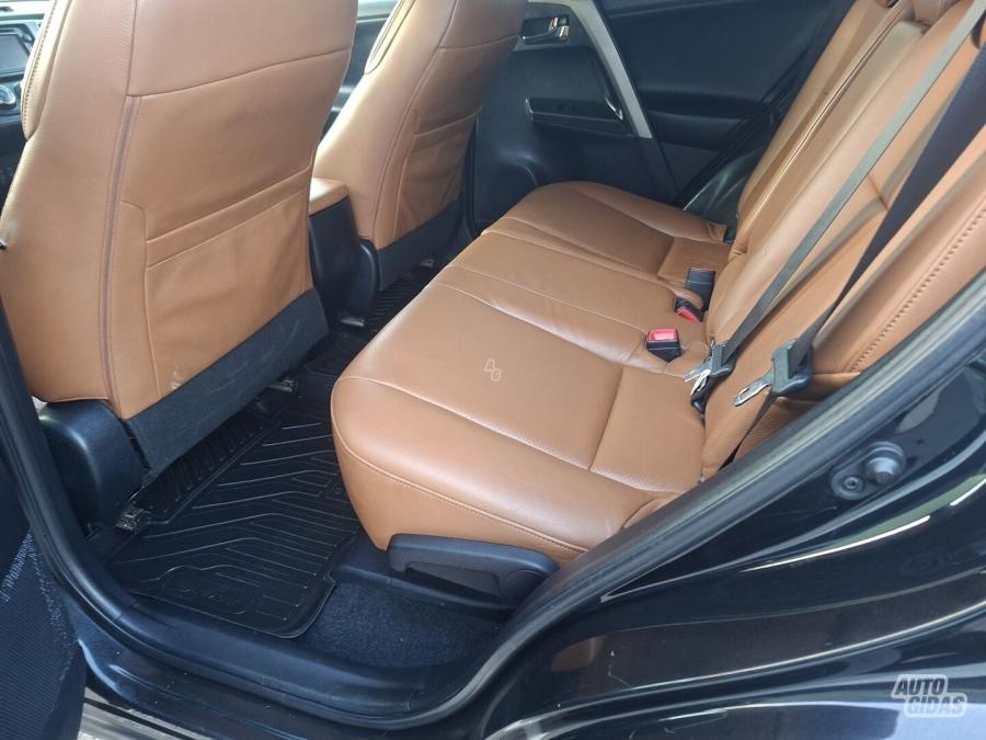 Melns Toyota RAV4 2013 Marijampole, ar dzinēja tilpumu 2.20 L un nobraukumu 280 tūkst. km par 8999 €, foto 16 vietnē AUTOMOTO.COM.LV