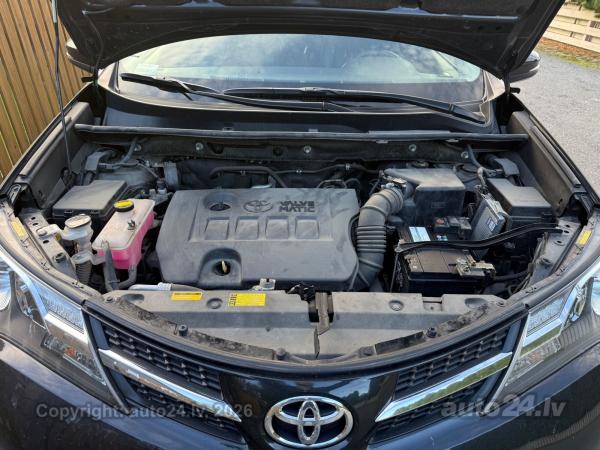Black Toyota RAV4 2013 in Tallinn, with an engine capacity of 2.00 L and mileage of 55 thousand km for 14900 €, photo 10 on AUTOMOTO.COM.LV