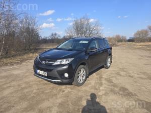 Black Toyota RAV4 2013 in Riga, with an engine capacity of 2.20 L and mileage of 311 thousand km for 9000 €, photo  on AUTOMOTO.COM.LV