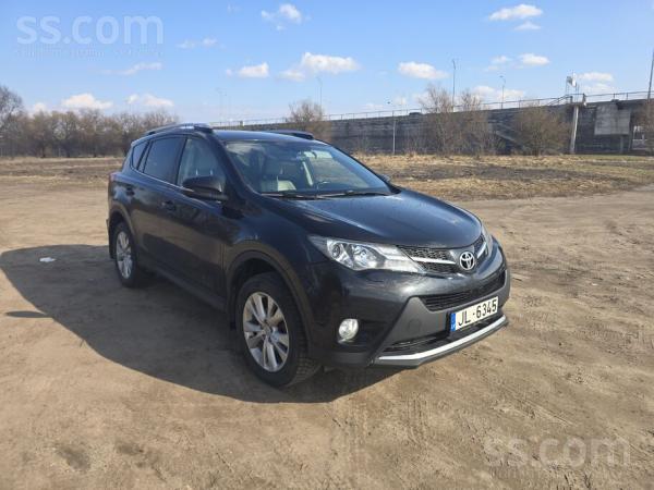 Melns Toyota RAV4 2013 Rīga, ar dzinēja tilpumu 2.20 L un nobraukumu 311 tūkst. km par 9000 €, foto 4 vietnē AUTOMOTO.COM.LV