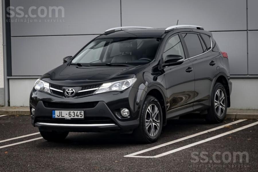 Black Toyota RAV4 2013 in Riga, with an engine capacity of 2.20 L and mileage of 312 thousand km for 10500 €, photo 1 on AUTOMOTO.COM.LV