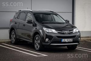 Black Toyota RAV4 2013 in Riga, with an engine capacity of 2.20 L and mileage of 312 thousand km for 10500 €, photo 4 on AUTOMOTO.COM.LV