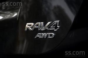 Black Toyota RAV4 2013 in Riga, with an engine capacity of 2.20 L and mileage of 312 thousand km for 10500 €, photo 8 on AUTOMOTO.COM.LV
