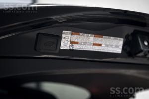 Black Toyota RAV4 2013 in Riga, with an engine capacity of 2.20 L and mileage of 312 thousand km for 10500 €, photo 10 on AUTOMOTO.COM.LV