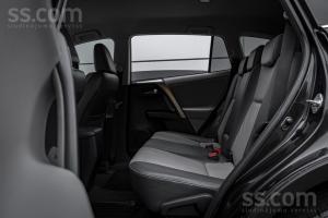 Black Toyota RAV4 2013 in Riga, with an engine capacity of 2.20 L and mileage of 312 thousand km for 10500 €, photo 14 on AUTOMOTO.COM.LV