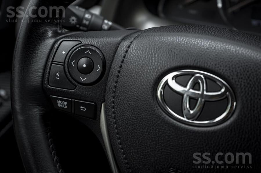 Black Toyota RAV4 2013 in Riga, with an engine capacity of 2.20 L and mileage of 312 thousand km for 10500 €, photo 18 on AUTOMOTO.COM.LV