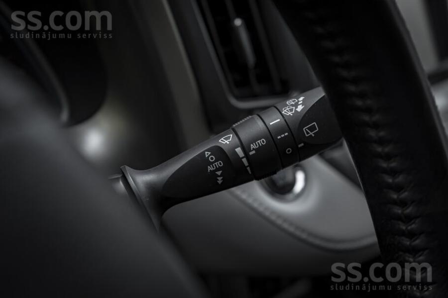 Black Toyota RAV4 2013 in Riga, with an engine capacity of 2.20 L and mileage of 312 thousand km for 10500 €, photo 22 on AUTOMOTO.COM.LV