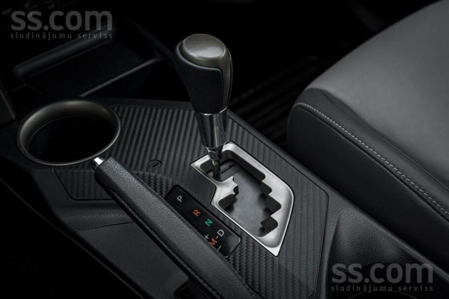 Black Toyota RAV4 2013 in Riga, with an engine capacity of 2.20 L and mileage of 312 thousand km for 10500 €, photo 24 on AUTOMOTO.COM.LV