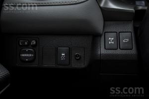 Black Toyota RAV4 2013 in Riga, with an engine capacity of 2.20 L and mileage of 312 thousand km for 10500 €, photo 30 on AUTOMOTO.COM.LV