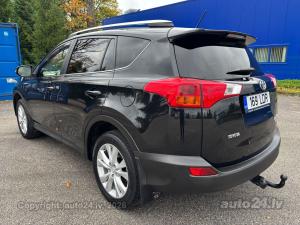 Melns Toyota RAV4 2013 Paide, ar dzinēja tilpumu 2.20 L un nobraukumu 210 tūkst. km par 11390 €, foto 5 vietnē AUTOMOTO.COM.LV