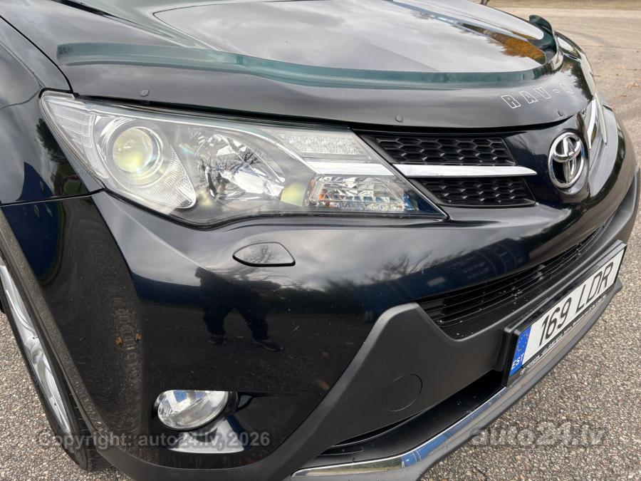 Melns Toyota RAV4 2013 Paide, ar dzinēja tilpumu 2.20 L un nobraukumu 210 tūkst. km par 11390 €, foto 8 vietnē AUTOMOTO.COM.LV