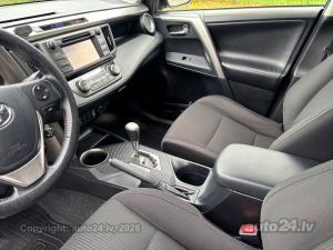 Melns Toyota RAV4 2013 Paide, ar dzinēja tilpumu 2.20 L un nobraukumu 210 tūkst. km par 11390 €, foto 13 vietnē AUTOMOTO.COM.LV
