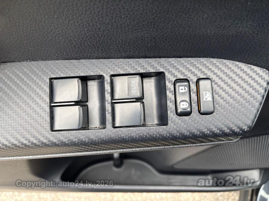 Melns Toyota RAV4 2013 Paide, ar dzinēja tilpumu 2.20 L un nobraukumu 210 tūkst. km par 11390 €, foto 22 vietnē AUTOMOTO.COM.LV