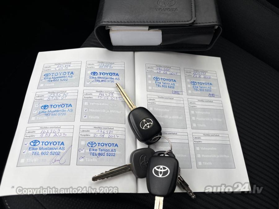 Melns Toyota RAV4 2013 Paide, ar dzinēja tilpumu 2.20 L un nobraukumu 210 tūkst. km par 11390 €, foto 30 vietnē AUTOMOTO.COM.LV