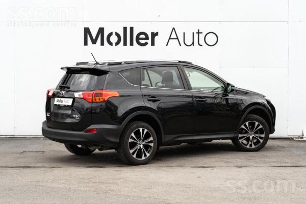 Black Toyota RAV4 2014 in Riga, with an engine capacity of 2.00 L and mileage of 155 thousand km for 7000 €, photo 4 on AUTOMOTO.COM.LV