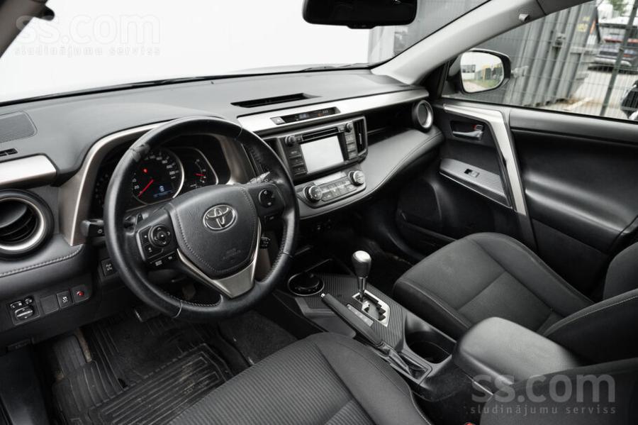 Melns Toyota RAV4 2014 Rīga, ar dzinēja tilpumu 2.00 L un nobraukumu 155 tūkst. km par 7000 €, foto 19 vietnē AUTOMOTO.COM.LV