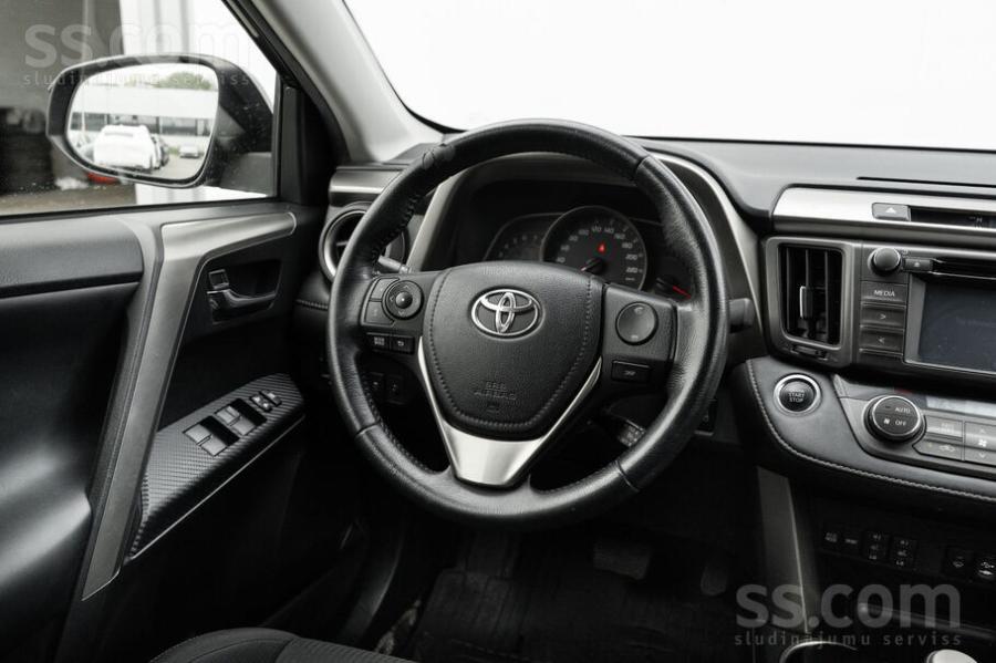 Melns Toyota RAV4 2014 Rīga, ar dzinēja tilpumu 2.00 L un nobraukumu 155 tūkst. km par 7000 €, foto 20 vietnē AUTOMOTO.COM.LV