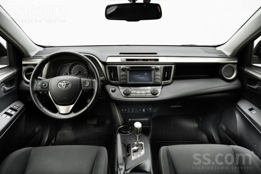 Melns Toyota RAV4 2014 Rīga, ar dzinēja tilpumu 2.00 L un nobraukumu 155 tūkst. km par 7000 €, foto 21 vietnē AUTOMOTO.COM.LV