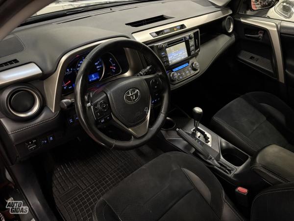 Melns Toyota RAV4 2014 Viļņa, ar dzinēja tilpumu 2.20 L un nobraukumu 180 tūkst. km par 13200 €, foto 11 vietnē AUTOMOTO.COM.LV