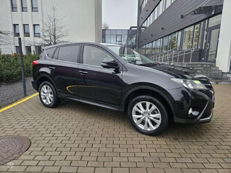 Melns Toyota RAV4 2014 Kauņa, ar dzinēja tilpumu 2.20 L un nobraukumu 169 tūkst. km par 12700 €, foto 8 vietnē AUTOMOTO.COM.LV