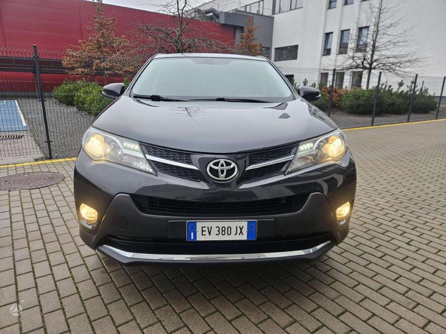Melns Toyota RAV4 2014 Kauņa, ar dzinēja tilpumu 2.20 L un nobraukumu 169 tūkst. km par 12700 €, foto 10 vietnē AUTOMOTO.COM.LV