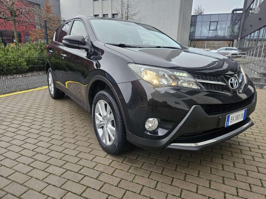 Melns Toyota RAV4 2014 Kauņa, ar dzinēja tilpumu 2.20 L un nobraukumu 169 tūkst. km par 12700 €, foto 12 vietnē AUTOMOTO.COM.LV