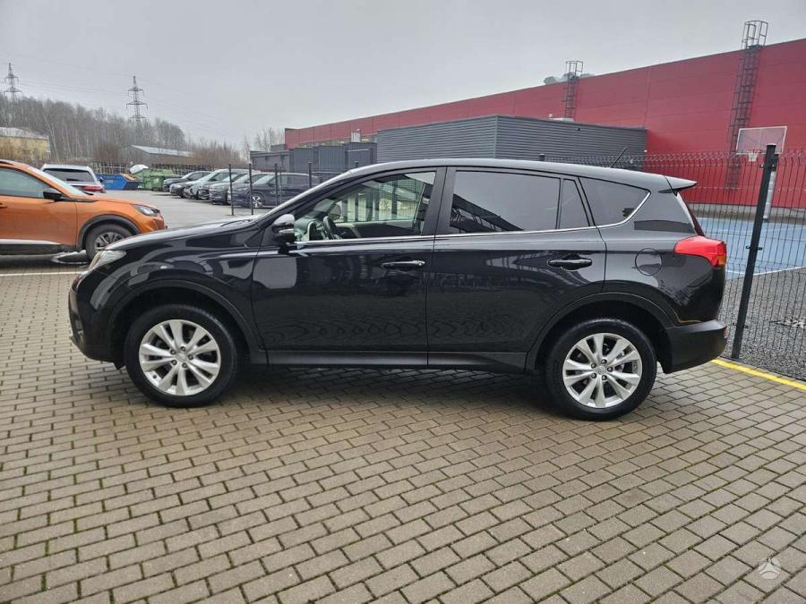 Melns Toyota RAV4 2014 Kauņa, ar dzinēja tilpumu 2.20 L un nobraukumu 169 tūkst. km par 12700 €, foto 13 vietnē AUTOMOTO.COM.LV