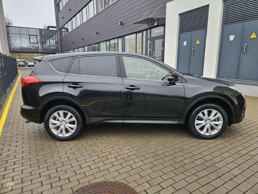 Melns Toyota RAV4 2014 Kauņa, ar dzinēja tilpumu 2.20 L un nobraukumu 169 tūkst. km par 12700 €, foto 14 vietnē AUTOMOTO.COM.LV