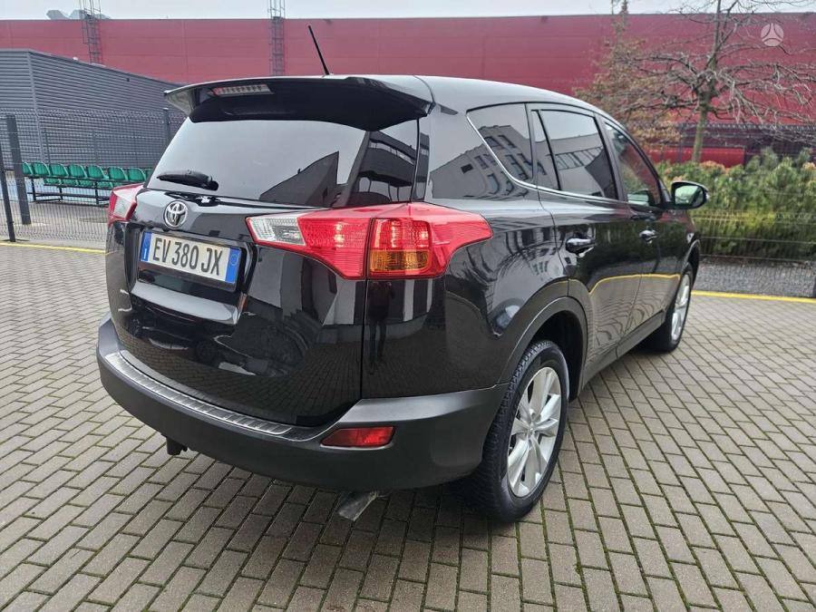 Melns Toyota RAV4 2014 Kauņa, ar dzinēja tilpumu 2.20 L un nobraukumu 169 tūkst. km par 12700 €, foto 16 vietnē AUTOMOTO.COM.LV