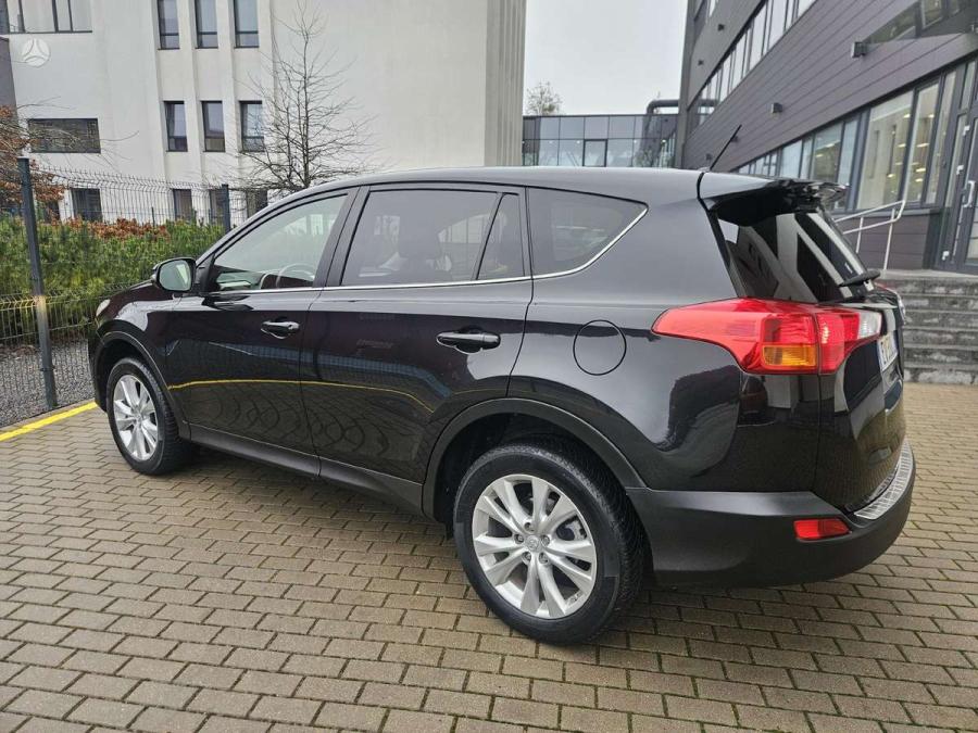 Melns Toyota RAV4 2014 Kauņa, ar dzinēja tilpumu 2.20 L un nobraukumu 169 tūkst. km par 12700 €, foto 17 vietnē AUTOMOTO.COM.LV