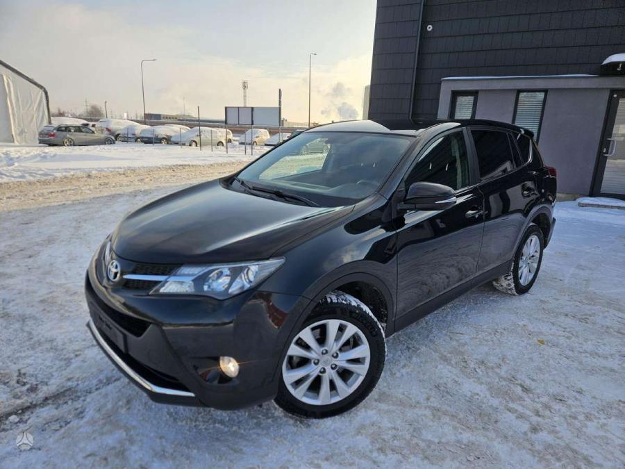 Black Toyota RAV4 2014 in Kaunas, with an engine capacity of 2.20 L and mileage of 169 thousand km for 11750 €, photo 9 on AUTOMOTO.COM.LV