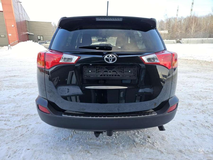 Black Toyota RAV4 2014 in Kaunas, with an engine capacity of 2.20 L and mileage of 169 thousand km for 11750 €, photo 22 on AUTOMOTO.COM.LV