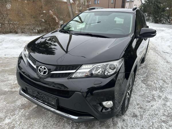 Black Toyota RAV4 2014 in Vilnius, with an engine capacity of 2.00 L and mileage of 293 thousand km for 10200 €, photo 1 on AUTOMOTO.COM.LV