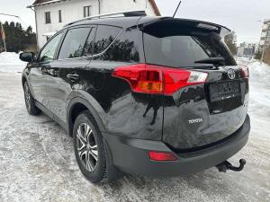 Black Toyota RAV4 2014 in Vilnius, with an engine capacity of 2.00 L and mileage of 293 thousand km for 10200 €, photo 7 on AUTOMOTO.COM.LV