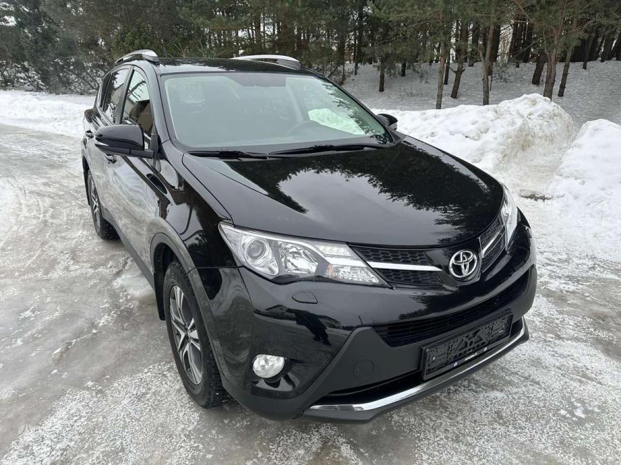 Black Toyota RAV4 2014 in Vilnius, with an engine capacity of 2.00 L and mileage of 293 thousand km for 10200 €, photo 17 on AUTOMOTO.COM.LV