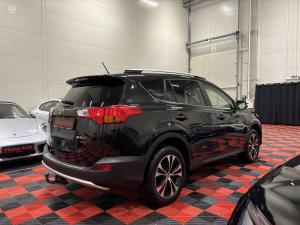 Black Toyota RAV4 2014 in Vilnius, with an engine capacity of 2.23 L and mileage of 180 thousand km for 13200 €, photo 4 on AUTOMOTO.COM.LV