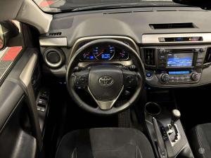 Black Toyota RAV4 2014 in Vilnius, with an engine capacity of 2.23 L and mileage of 180 thousand km for 13200 €, photo 17 on AUTOMOTO.COM.LV