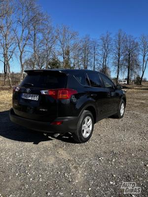 Black Toyota RAV4 2014 in Kelme, with an engine capacity of 2.00 L and mileage of 265 thousand km for 12000 €, photo 5 on AUTOMOTO.COM.LV