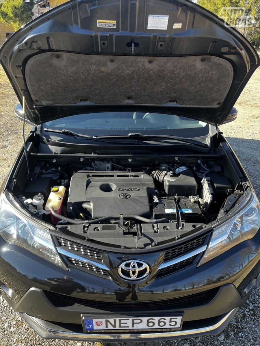 Black Toyota RAV4 2014 in Kelme, with an engine capacity of 2.00 L and mileage of 265 thousand km for 12000 €, photo 15 on AUTOMOTO.COM.LV
