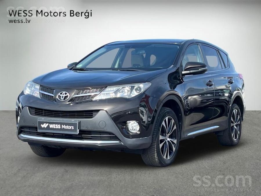 Black Toyota RAV4 2014 in Riga, with an engine capacity of 2.00 L and mileage of 198 thousand km for 10990 €, photo 1 on AUTOMOTO.COM.LV