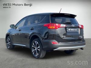 Black Toyota RAV4 2014 in Riga, with an engine capacity of 2.00 L and mileage of 198 thousand km for 10990 €, photo 25 on AUTOMOTO.COM.LV